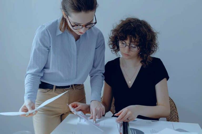 Propaganda Enganosa: Entenda o que é e o que a lei diz!